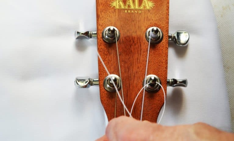 How to Restring and Tie Ukulele Strings + Which Knots to Use – Fret Expert